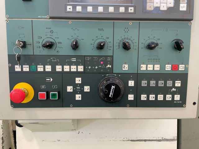 VICTOR Vturn II 36 CNC Lathe with Fanuc 0i-TC Control. Year 2009 - GM ...